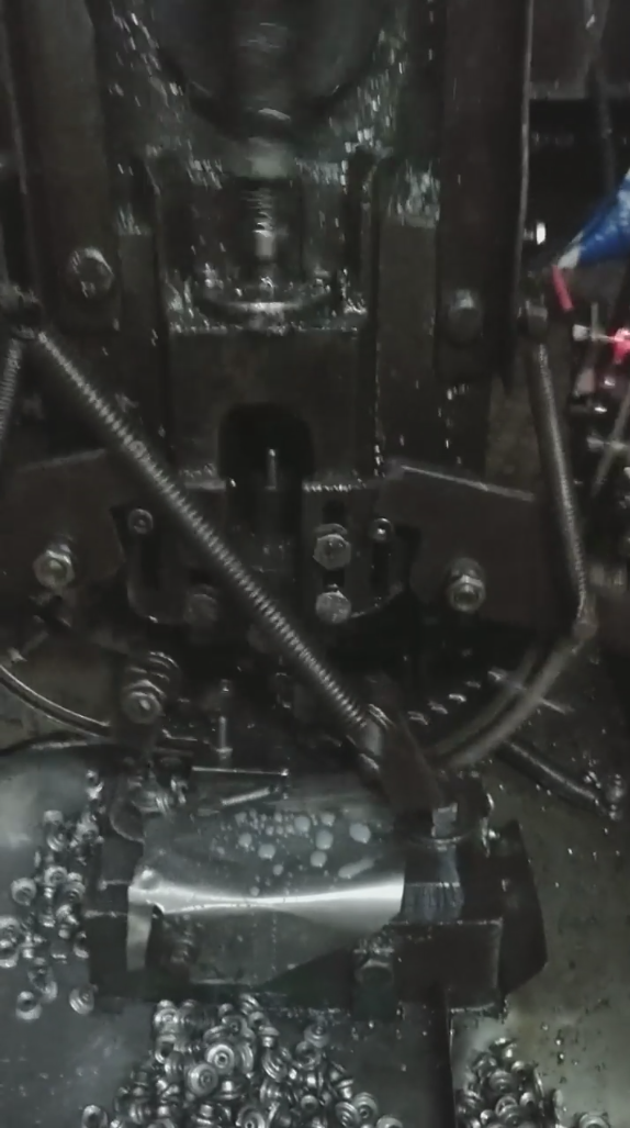 Cap Making Machine - Foshan Qingchen Garment Accessories Co., Ltd.